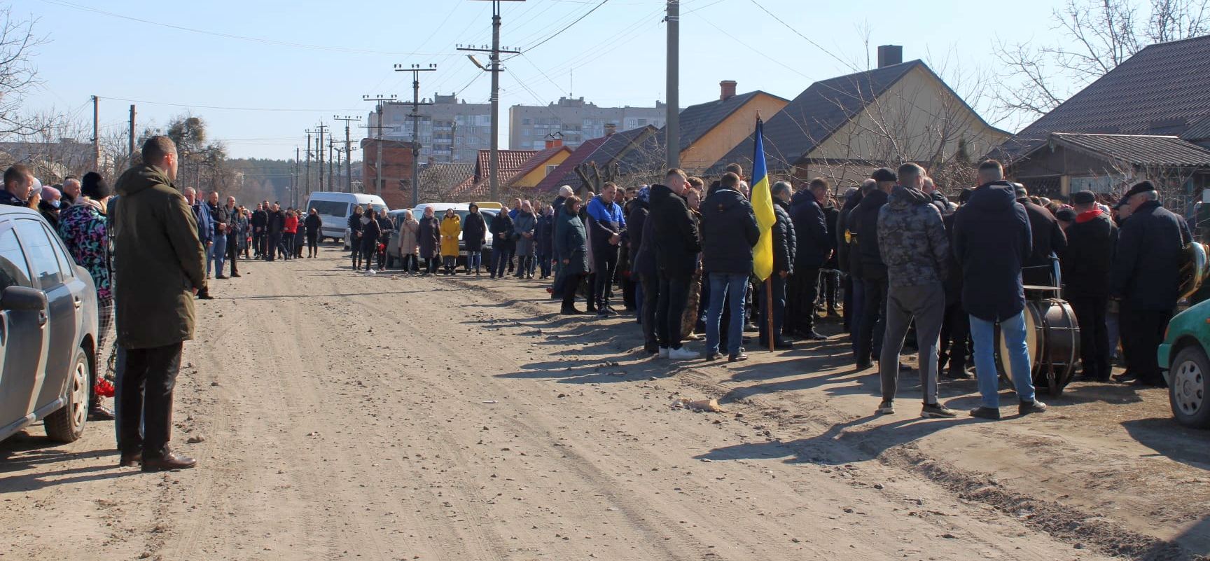 "Люблячий син та брат": на Хмельниччині попрощалися із 26-річним військовим - vsim.ua