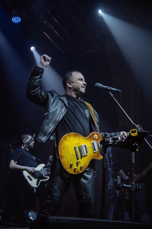 Віктор Павлік 26 січня заспіває у Хмельницькому легендарні хіти і «Різдвяні історії» - vsim.ua