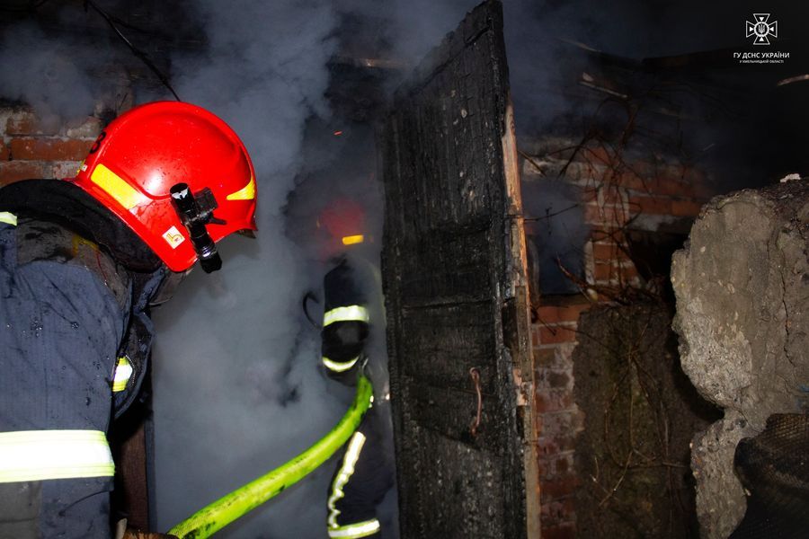 Що горіло в Хмельницькому на Вокзальній: загинув чоловік - vsim.ua