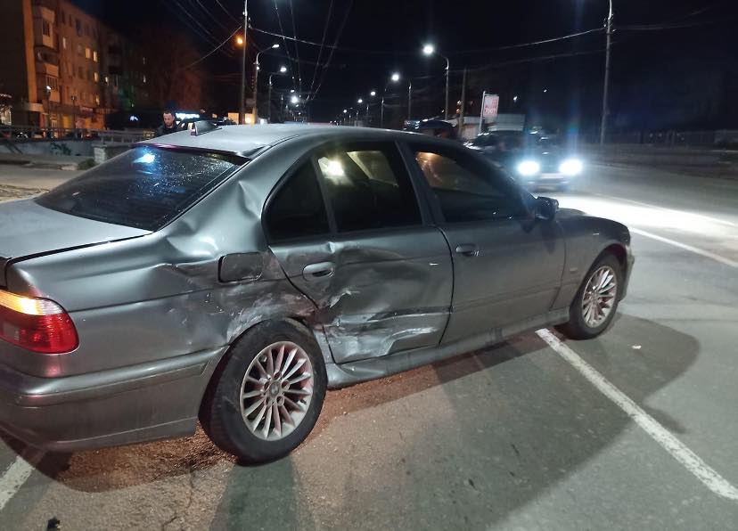 ДТП біля “Сільпо” на Проспекті Миру: “BMW” влетів у “Hyundai” - vsim.ua