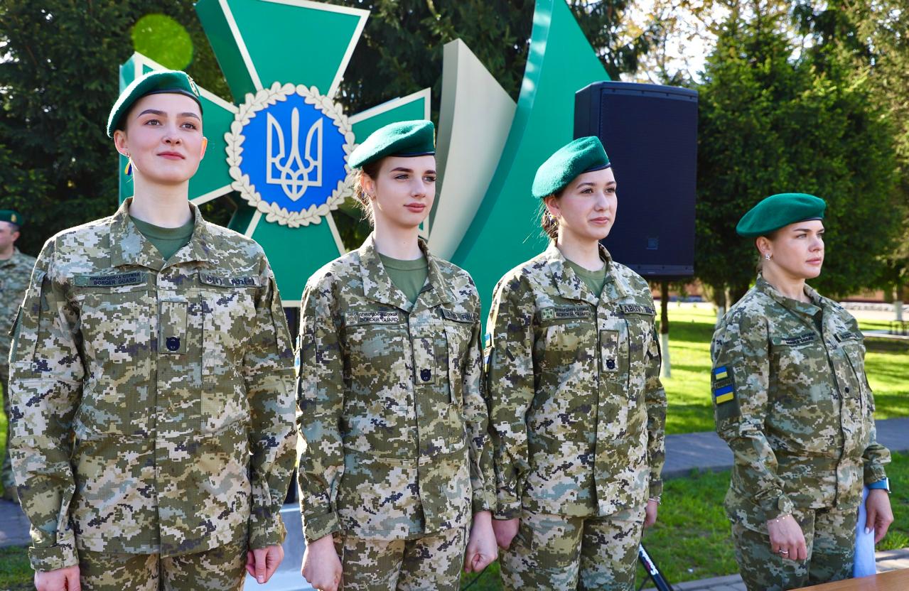 У Хмельницькому відзначили прикордонників Національної академії з нагоди професійного свята ...