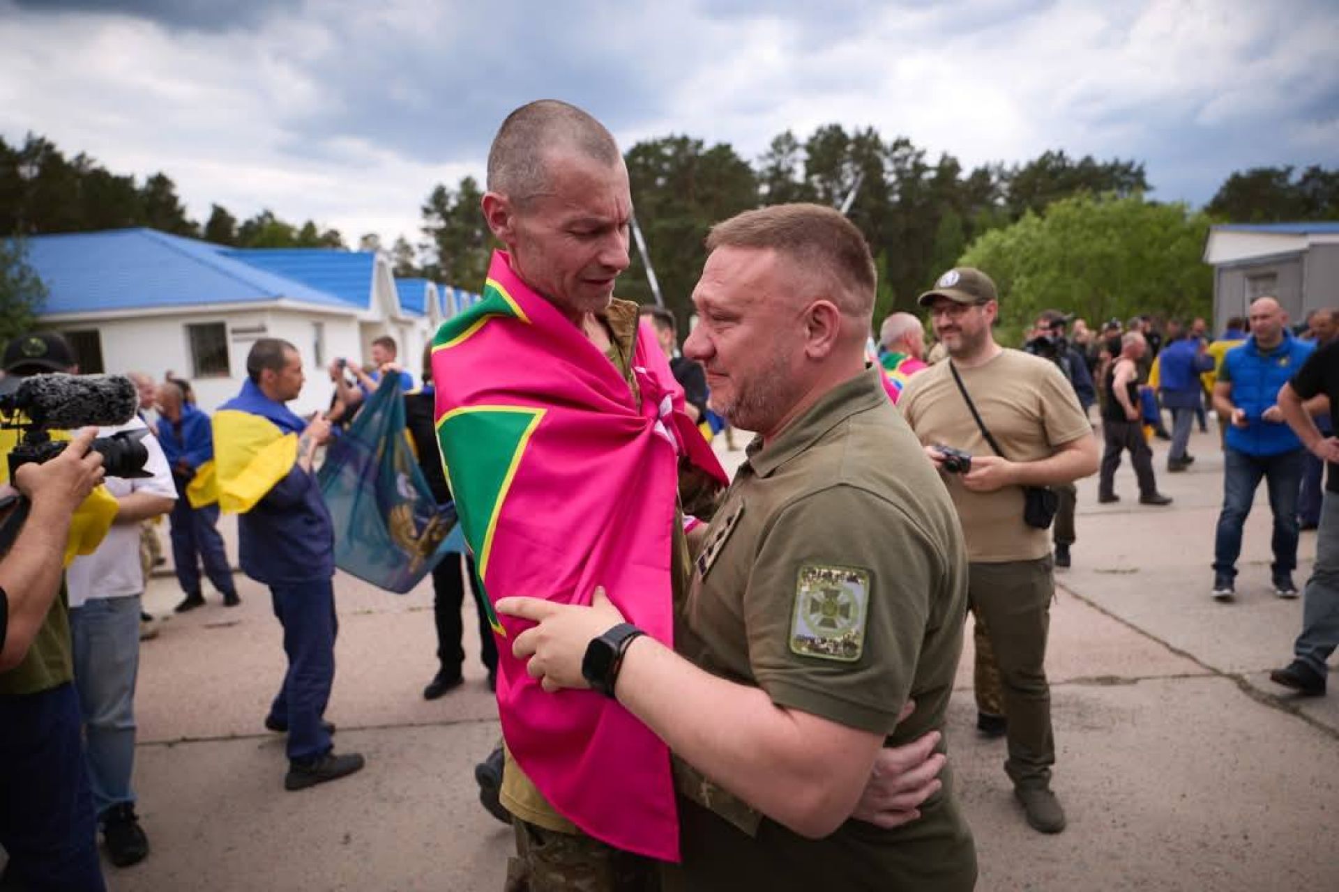 Скільки захисників з Хмельниччини повернулися з полону - vsim.ua